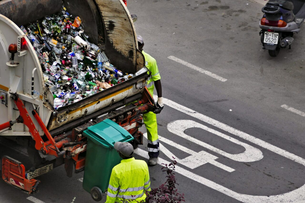Understanding Recycling Contamination. - Blog - Recyclops